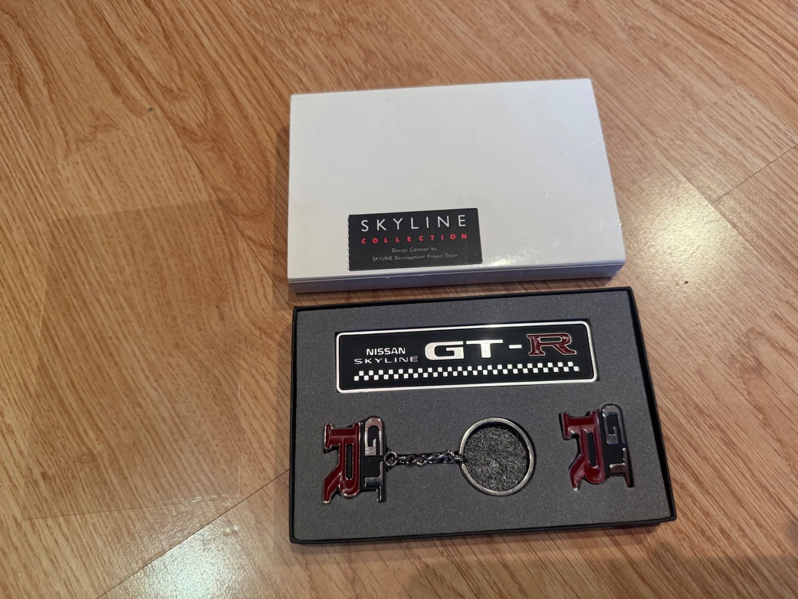 NISSAN SKYLINE GTR OEM KEYCHAIN EMBLEM SET R34 R33 NISMO RARE INTERIOR ...